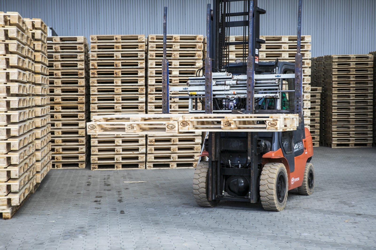 Producent palet drewnianych: po czym rozpoznać najlepszego? - Artykuły ...